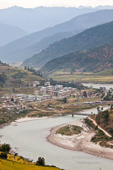 Photo: Punakha and the Mo Chhu river. Bhutan.